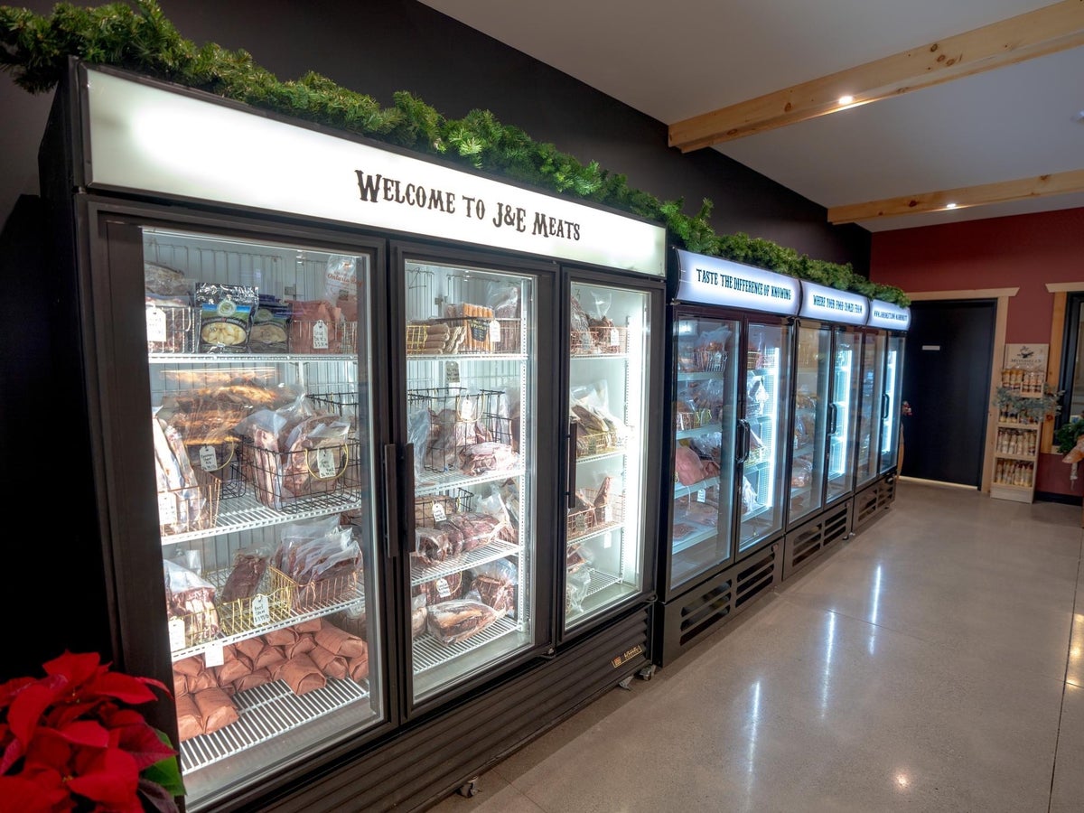 Local Farmers | Beef | Lamb | Chicken | Eggs | Welcome to J&E Meats